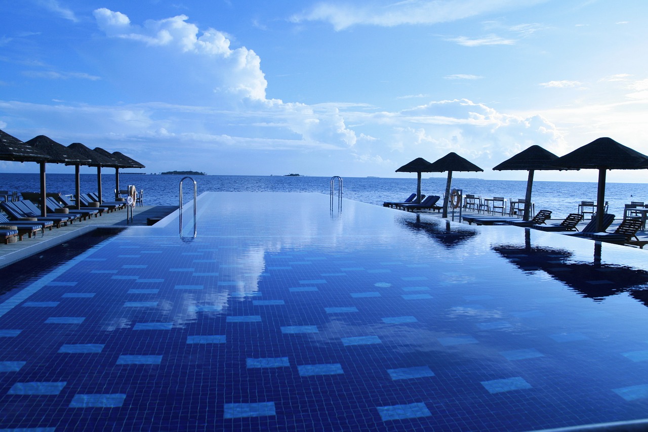 5 Spectacular Floating Hotels Around The World - Insider Monkey