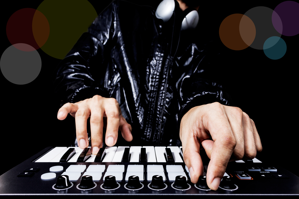 10 Awesome Remixes of Hit Songs From 90s - Insider Monkey