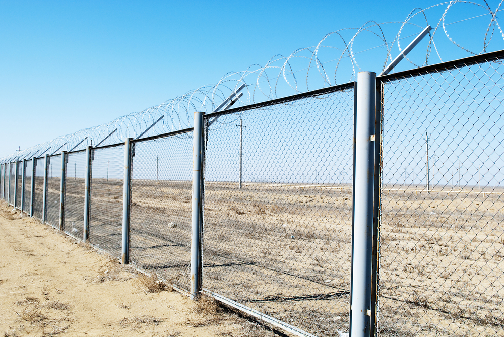 11 Biggest Fences in the World - Insider Monkey