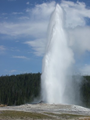 13 Biggest Geysers in the World - Insider Monkey