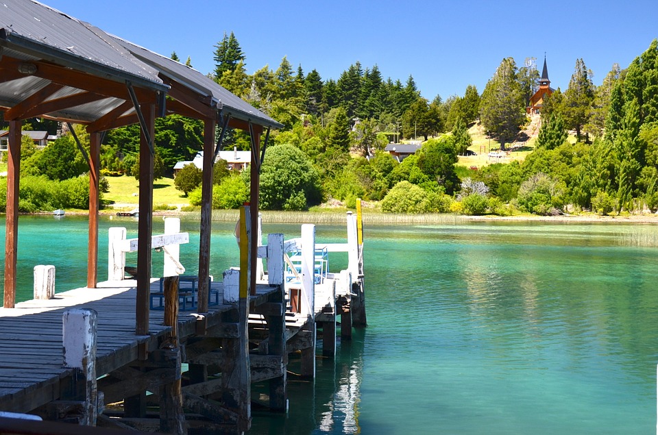 20 Best Places to Retire on a Lake - Insider Monkey