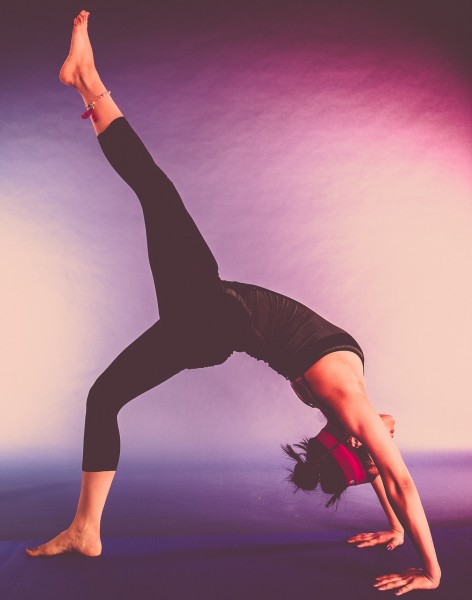 11 Easy Gymnastics Moves On Floor That Look Hard Insider Monkey