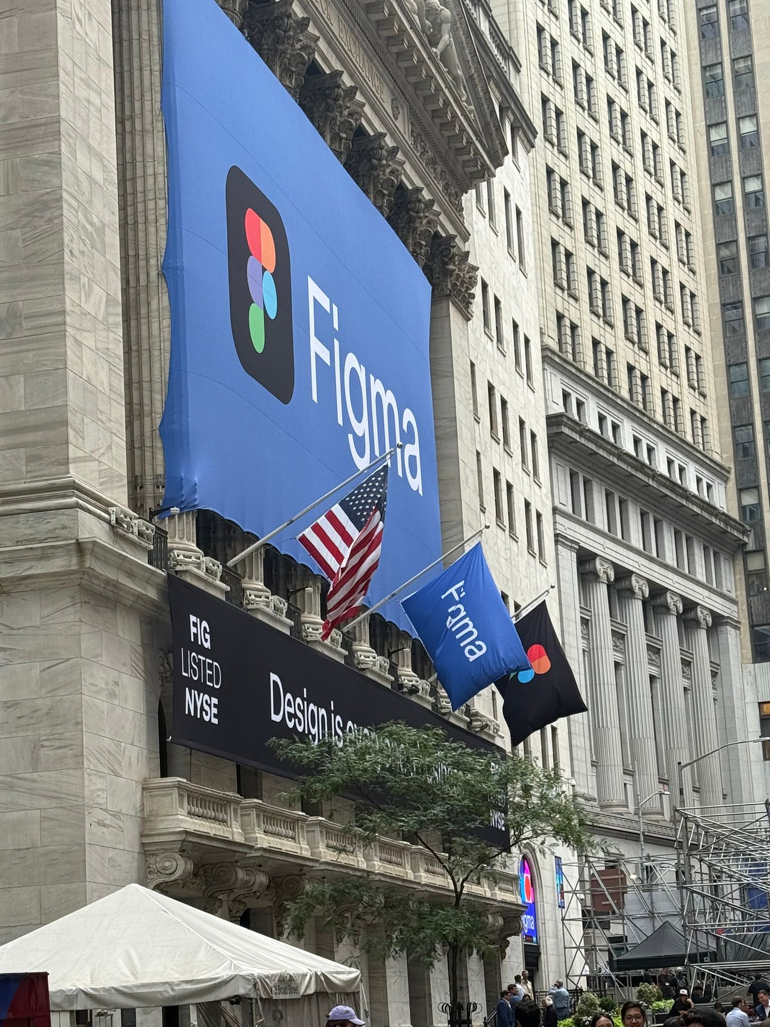 10 AI Stocks on Market Radar - Insider Monkey