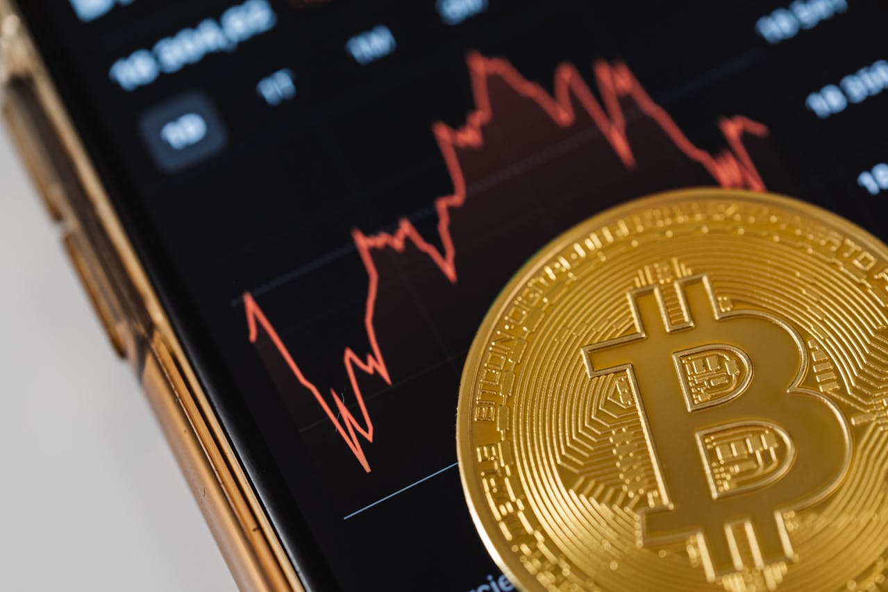 13 Best Cryptocurrency Stocks to Buy According to Wall Street Analysts ...