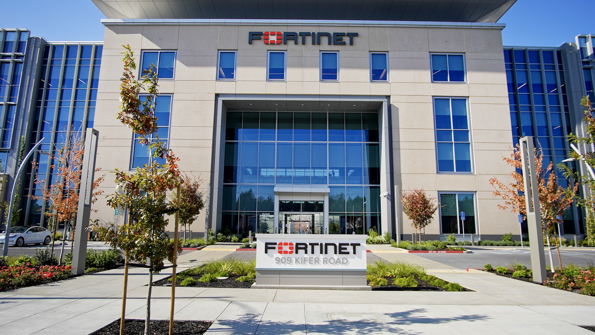 TD Cowen and Cantor Fitzgerald Increase Fortinet (FTNT) Price Targets ...