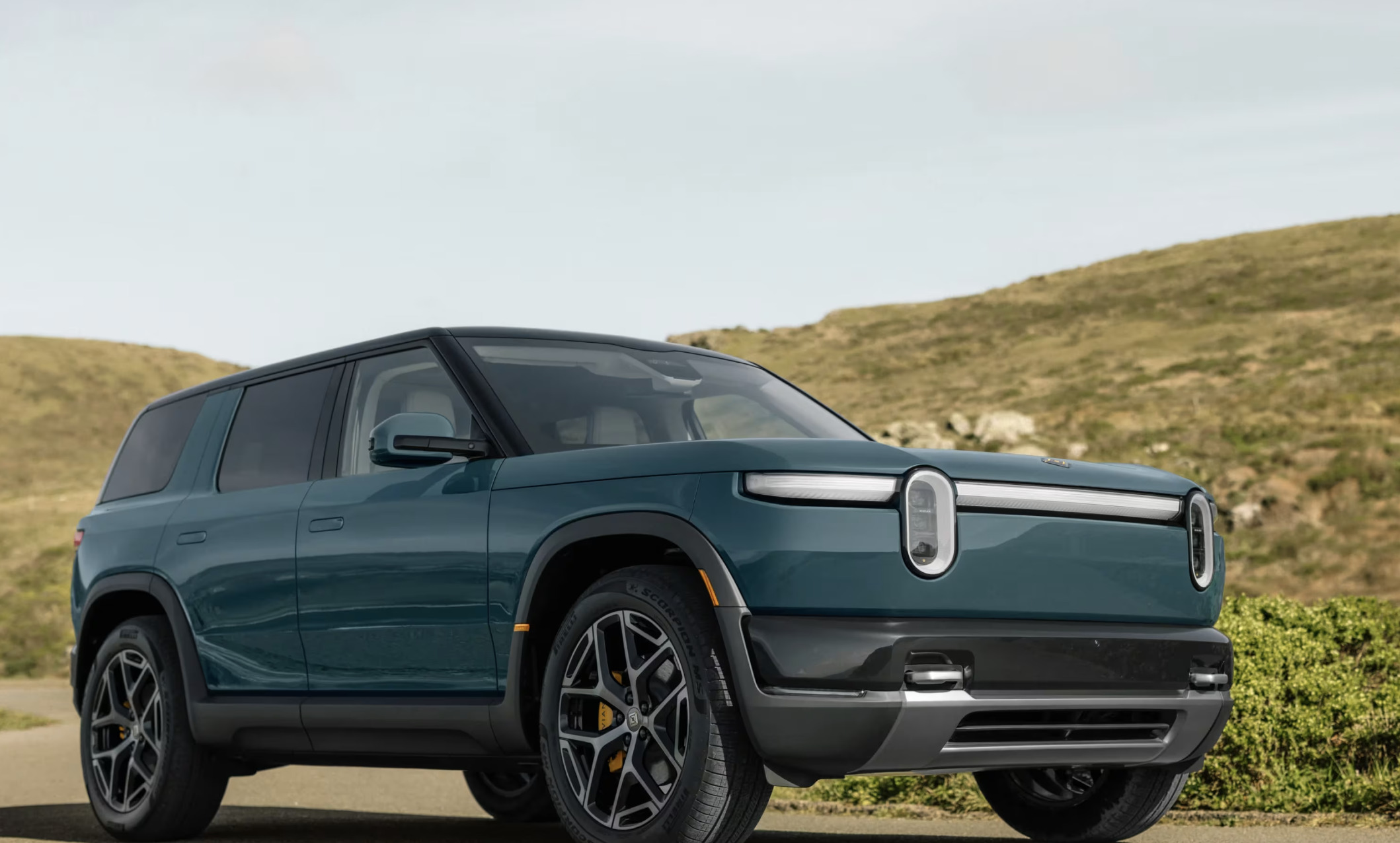Rivian Automotive (RIVN) Extends Run to 10th Day Ahead of R2 Launch ...